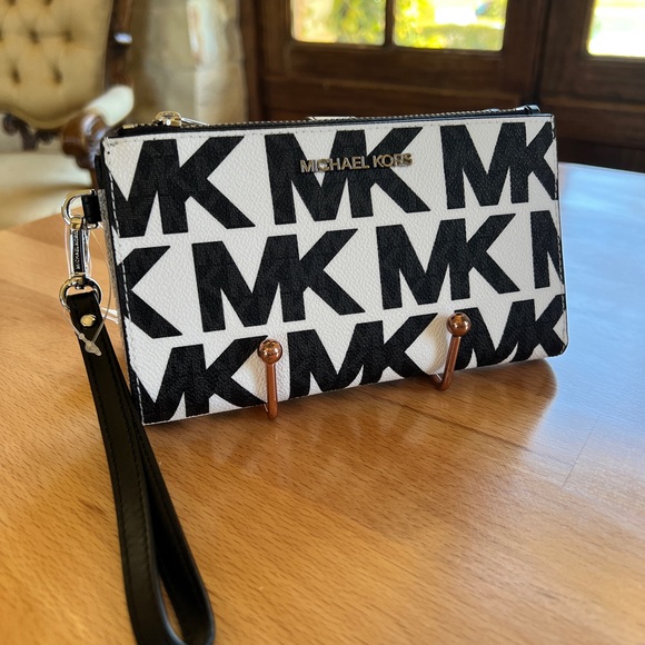 Michael Kors | Bags | Michael Kors Mk Double Signature Zip Wallet White ...